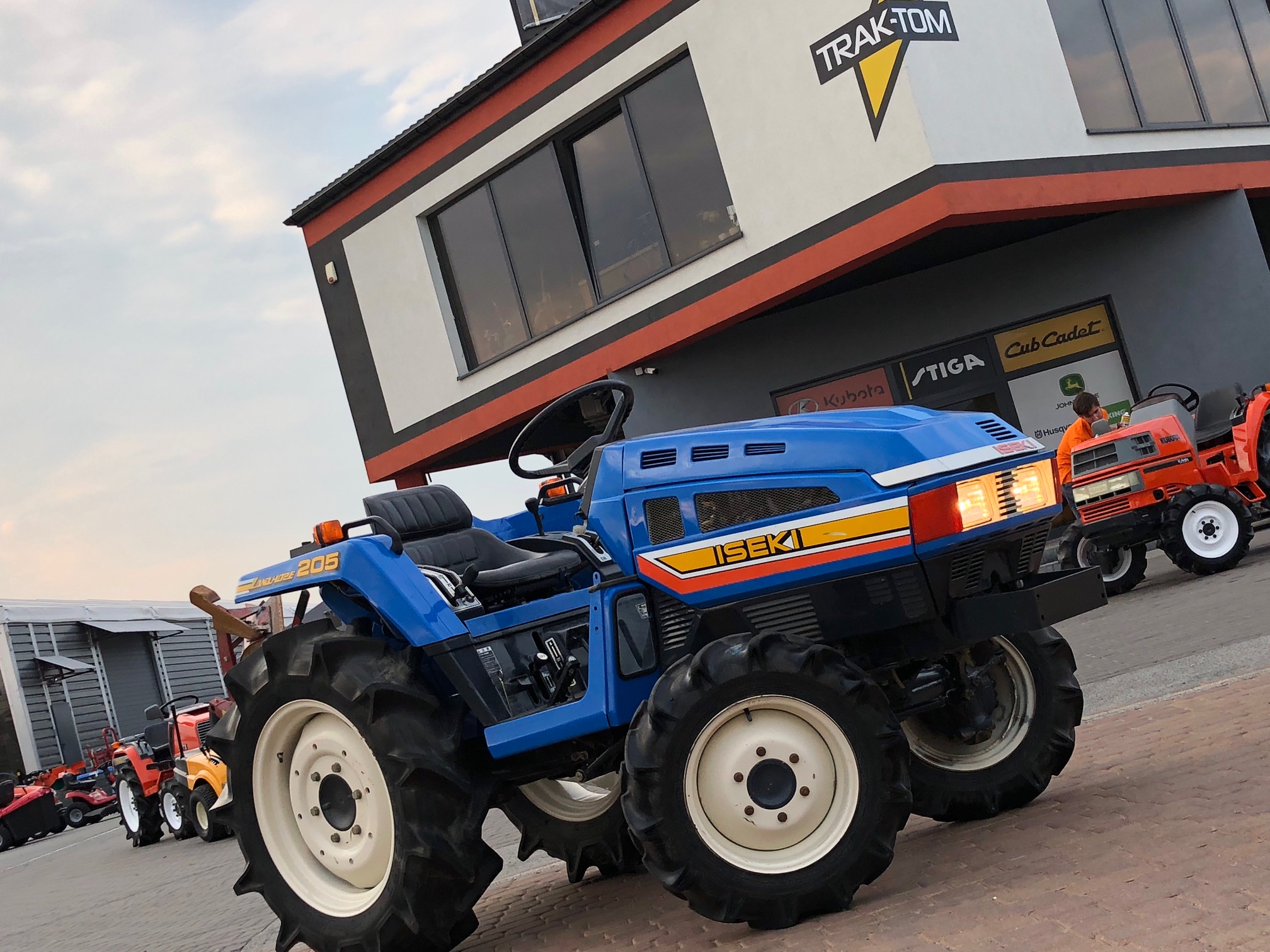 ISEKI TU 205 ciągnik ogrodowy - traktory japońskie - 7759886226 ...