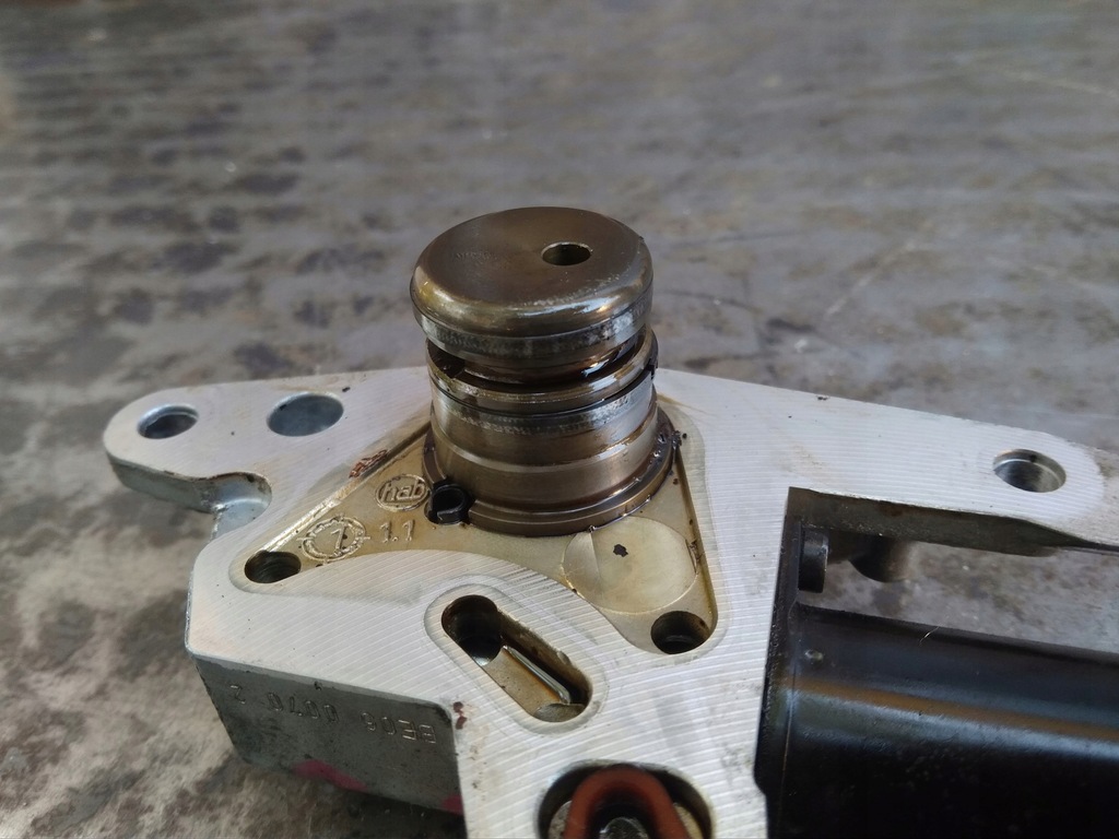 Nastawnik Faz Rozrządu Audi VW 2.0 ALT 06B103741D - 7603907669 ...