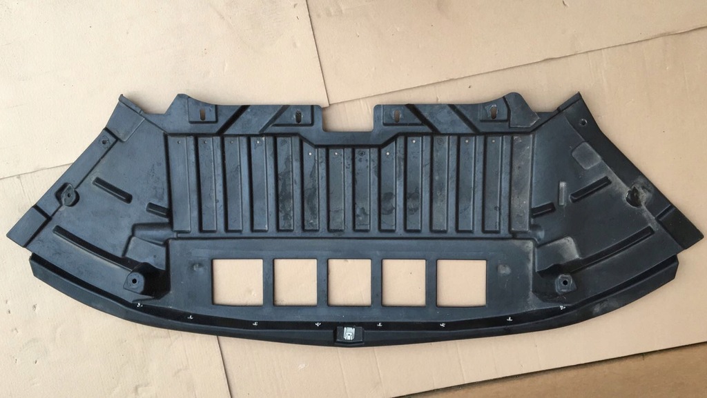 MERCEDES W205 6.3 AMG C63 S OSŁONA A2055240300 - 7037179242 - oficjalne ...