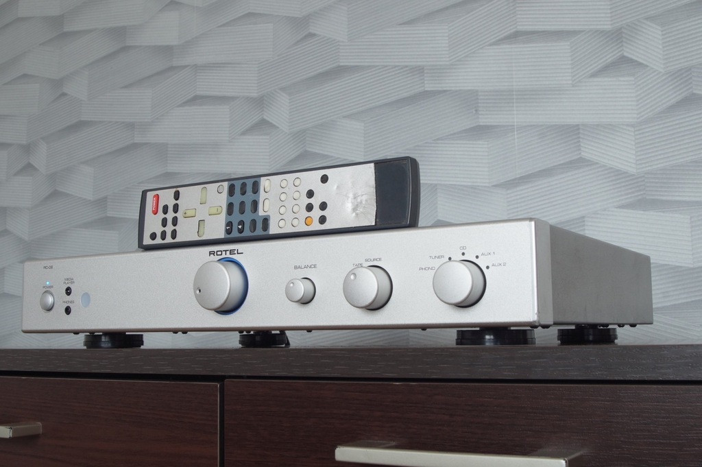 Przedwzmacniacz Rotel RC-06 + pilot Myślenice - 7415776355 - oficjalne ...