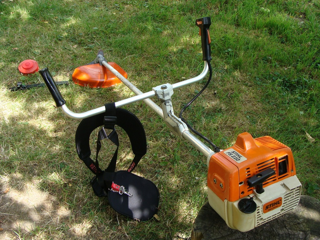 KOSA SPALINOWA STIHL FS 220 + NÓŻ !!! - 7442695176 - oficjalne archiwum ...