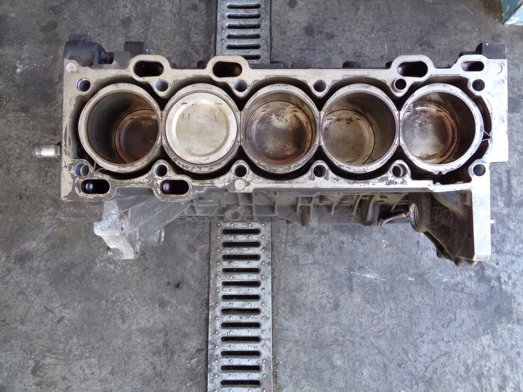 VOLVO S40 V50 C30 2,5T T5 SILNIK B5254T3 BLOK WAŁ - 7319609409 ...