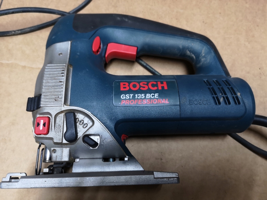 Wyrzynarka bosch gst 135 bce 110v 720w - 7684368020 - oficjalne ...