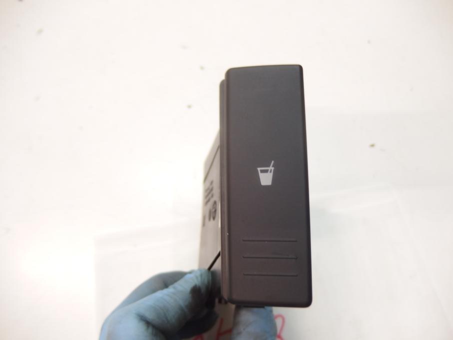 VW POLO 6Q 02-08 UCHWYT NA KUBKI NOWY 6Q0858601H - 7292761801 ...