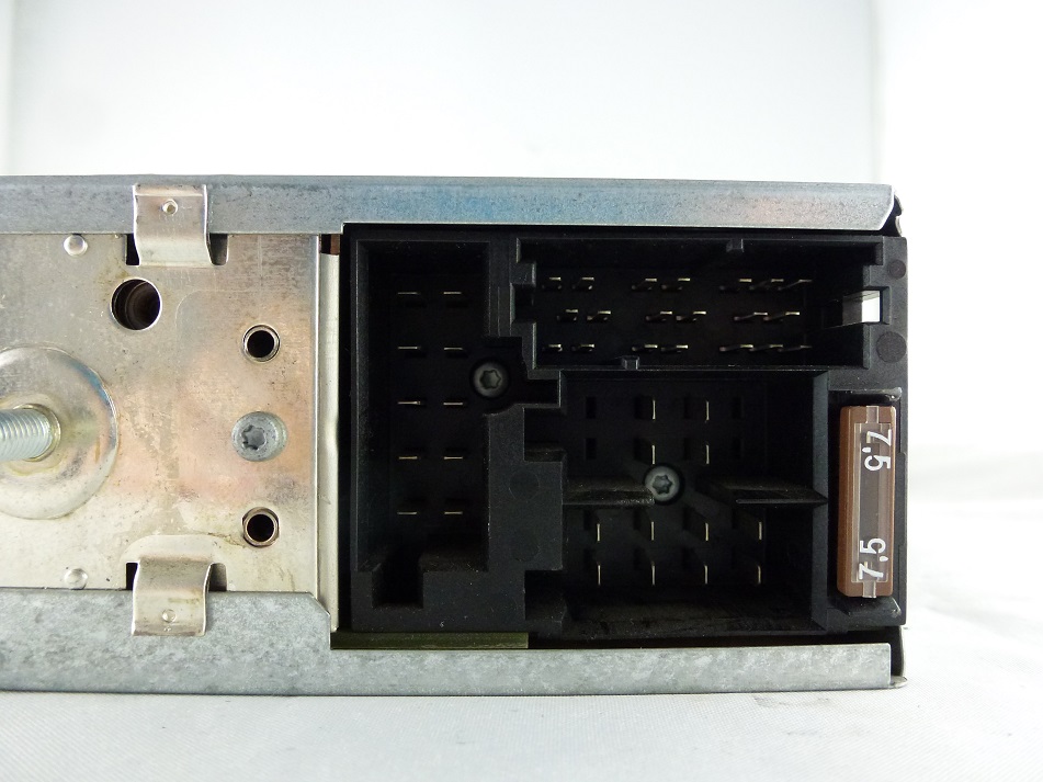 Radio Audi Chorus A2 A3 A4 B5 A6 C5 A8 TT 80 B4 C4 - 7257447233 - oficjalne archiwum Allegro