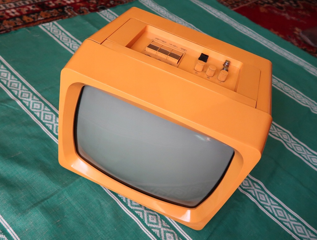 TELEWIZOR UNITRA - VELA TYP 202 - 1970 PRL - 7621291668 - oficjalne ...