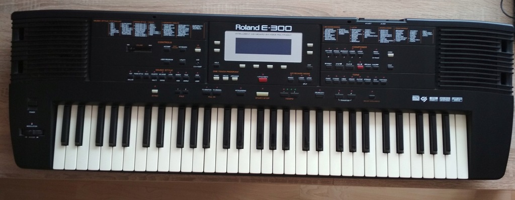 Roland E-300 - 7490847880 - oficjalne archiwum Allegro