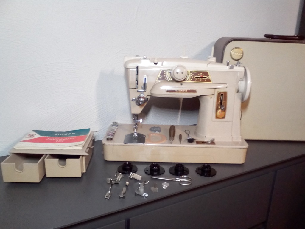 Maszyna do szycia SINGER 401G ideał, kompletna !!! - 7038143164 ...