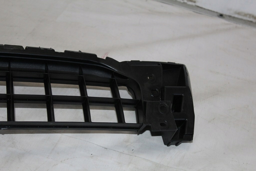 AUDI Q5 STELAŻ MOCOWANIE GRILLA KRATKA 8R0853692B - 7615679212 ...