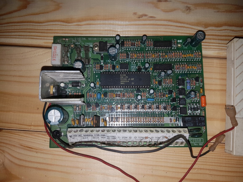 Centrala alarmowa DSC PC 1550 6 lini + klawiatura - 7553423595 ...