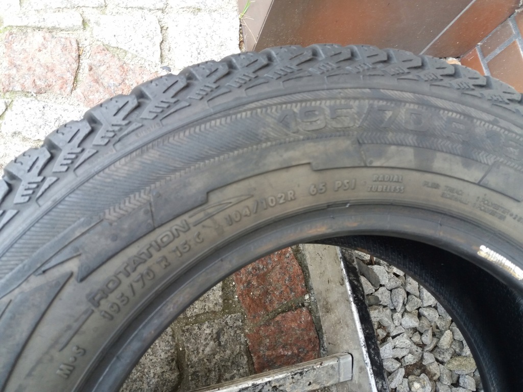 OPONY ZIMOWE 195/70R15C UNIROYAL 195/70/15 C 10mm - 7610369544 - oficjalne archiwum Allegro