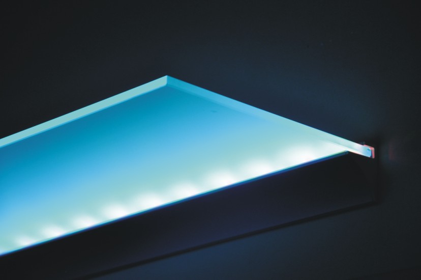 PÓŁKA SZKLANA LED 80x20 PÓŁKI SZKLANE PODŚWIETLANE 5110964831 - Allegro.pl